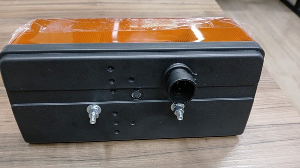 LANTERNA TRASEIRA 310-K/310-L – Viel Máquinas